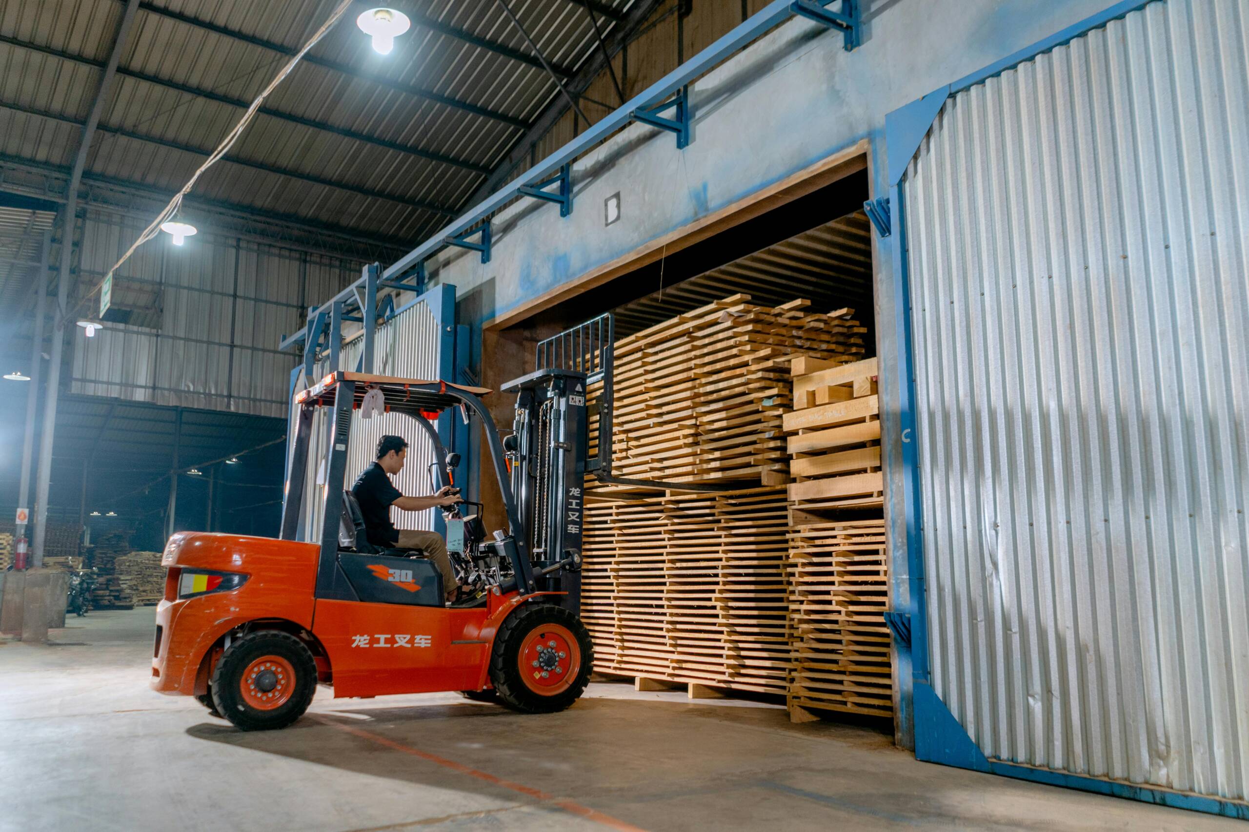 Handling, Loading & Lifting Equipment – DARK MOON ENGINES & MACHINERY ...